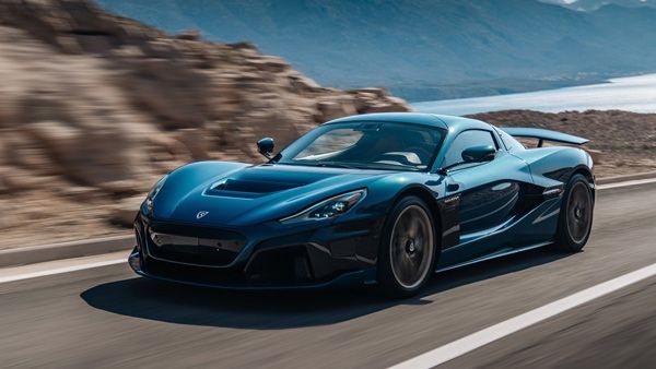 Top 10 Fastest Accelerating Cars in the World - DriveSpark