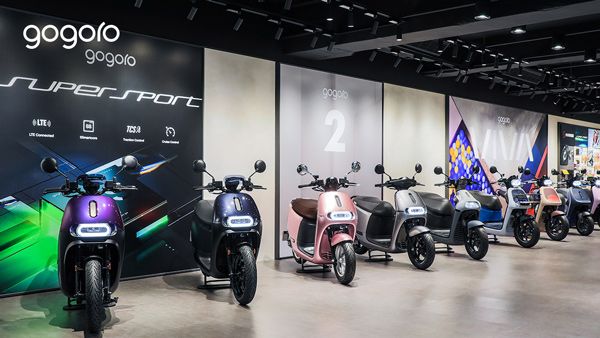 Meet Gogoro CrossOver GX250 Electric Scooter With Battery-Swapping Technology - DriveSpark News