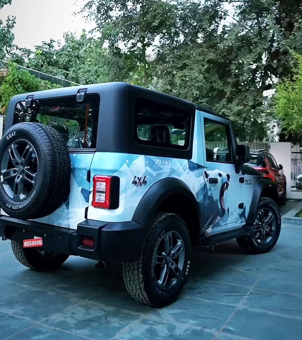 Check Out This Mahindra Thar With Unique Wrap - DriveSpark News