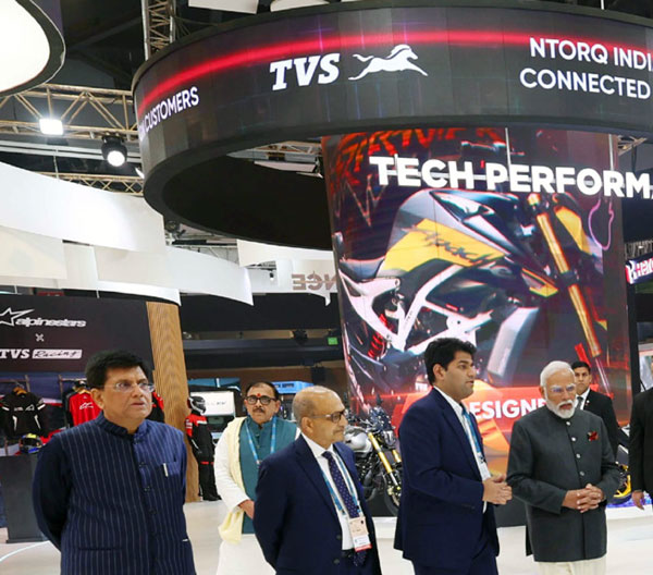 PM Modi Visits TVS Pavilion At Bharat Mobility Global Expo 2024 ...