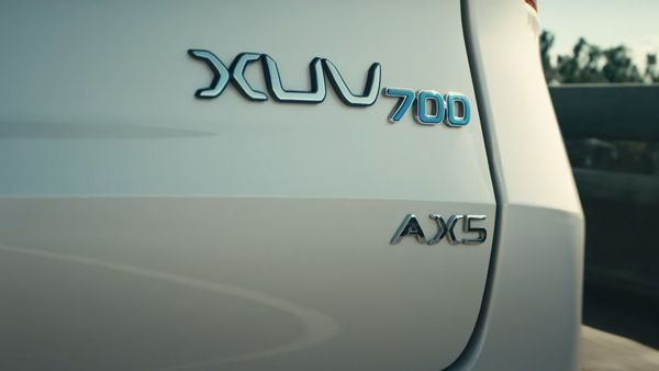 Mahindra Launches New XUV700 AX5 Select Variant: Luxury Meets ...