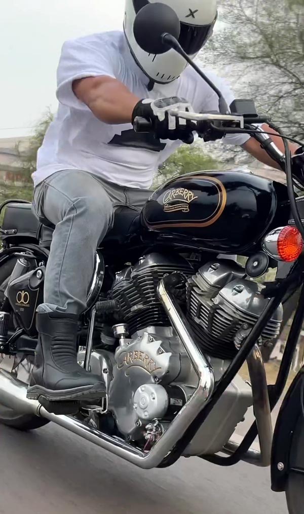 Custom Royal Enfield With 1000cc Engine Unveiled: A Modern Classic ...