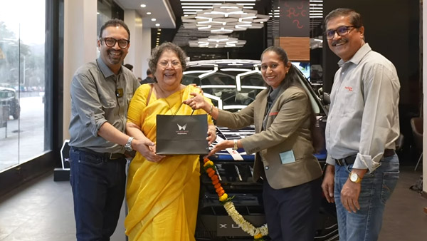 Pratap Bose Gifts Mahindra XUV3XO To Mother: A Look At Its Advanced ...