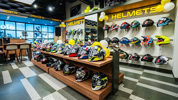 Reise Moto Opens Exclusive Brand Store In Mumbai For Motorcycle ...