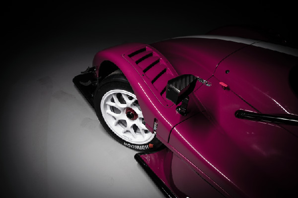 Alex Bukhantsov's Ruby Radical SR3 XXR Shines In Gulf Cup Defense - DriveSpark News