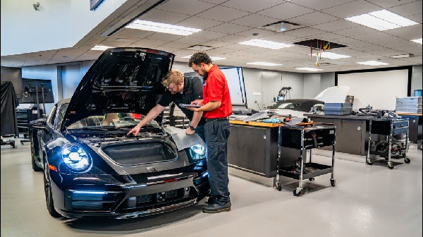 Porsche Marks 25 Years Of Excellence In Automotive Technical Training ...