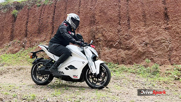 Ultraviolette F77 Mach 2 Review (First Ride) - Riding Impressions ...