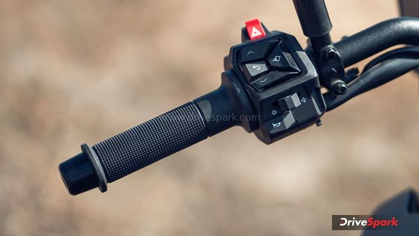 Motorcycle Vibrations And The Role Of Handlebar Weights - DriveSpark