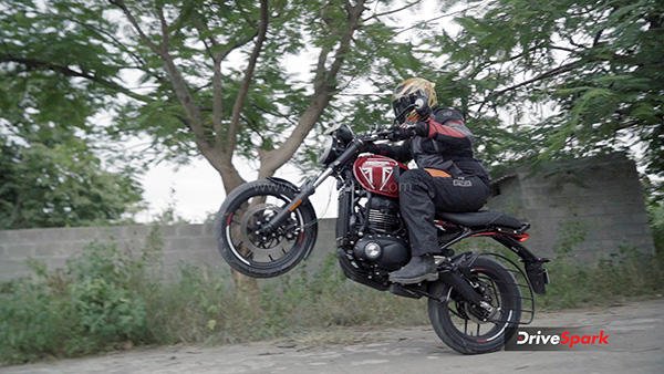 Triumph Speed T4 Review (First Ride) - Riding Impressions| Specs ...