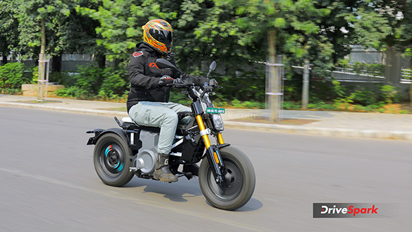 BMW CE 02 Review (First Ride) - Riding Impressions| Specs| Range ...