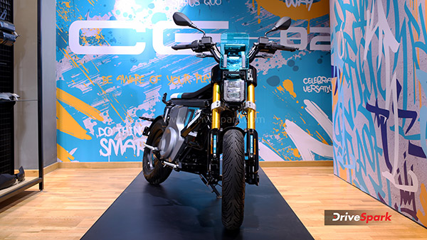 BMW CE 02 Review (First Ride) - Riding Impressions| Specs| Range ...