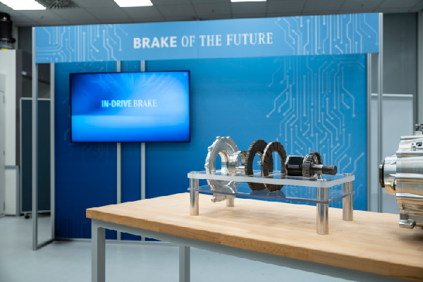 Mercedes-Benz Innovations Shaping The Future Of Automotive Technology ...