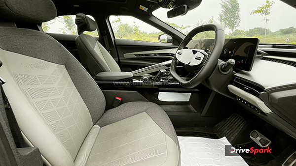 Mahindra BE 6e Review (First Drive) - Driving Impressions | Specs ...