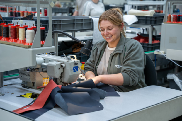 Bentley Motors Opens 26 Apprenticeship Vacancies For 2025 - DriveSpark News