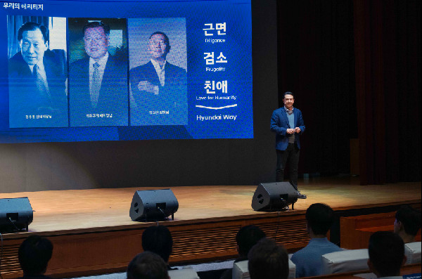 Hyundai Motor CEO José Muñoz Discusses Commitment To Quality At Town ...