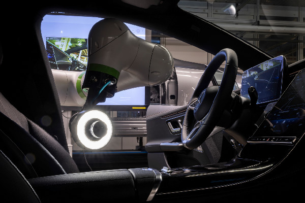 Mercedes-Benz Integrates AI And Humanoid Robots At Berlin Factory ...