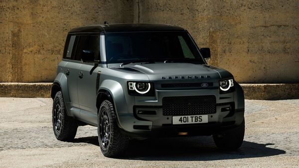 Land Rover Defender Octa Vs Defender: Top Differences You Need To Know ...
