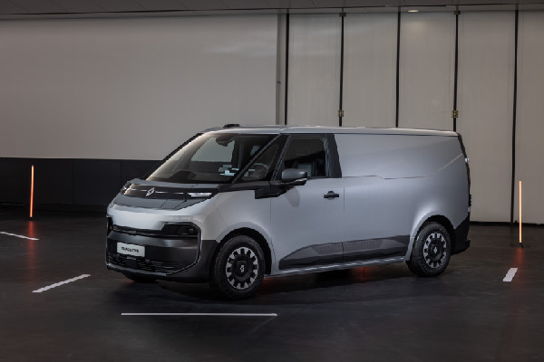 Rethinking Electric LCVs: Renault Trafic, Goelette, And Estafette ...