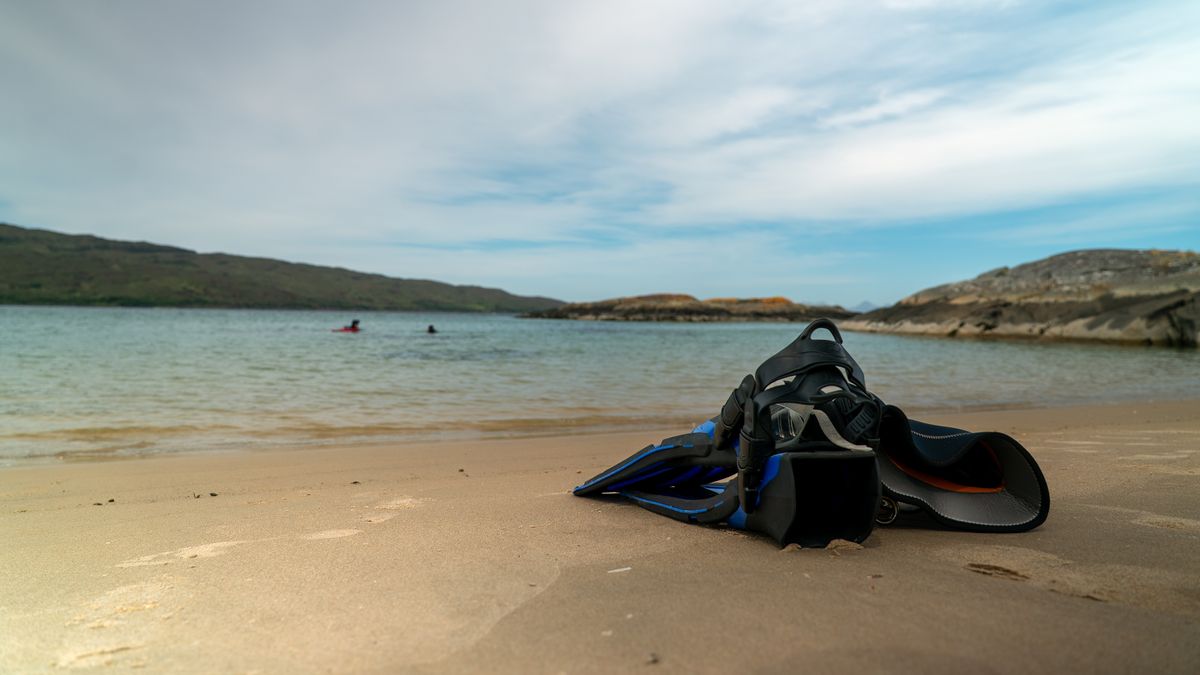 Dacia Duster Supports Historic Expedition On Scotland's Coast ...