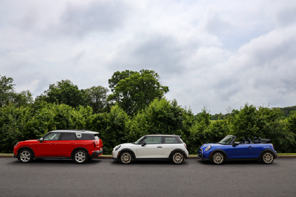 MINI USA Celebrates Independence Day With Patriotic Display Of New ...