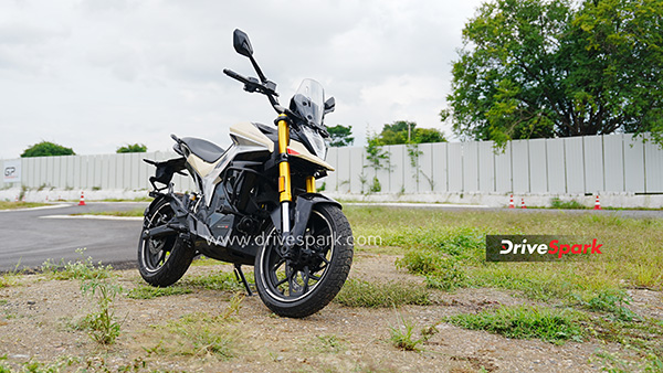 Ultraviolette X-47 First Ride Review: Riding Impressions| Range| Specs ...