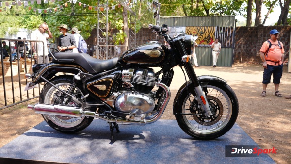 Royal Enfield Bullet 650 Showcased At Motoverse 2025 - Debut In India ...