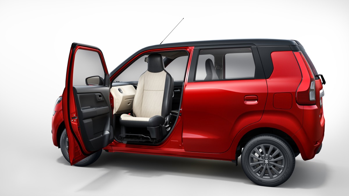 Maruti Suzuki Introduces Swivel Seats In WagonR - Makes Travel Easier ...