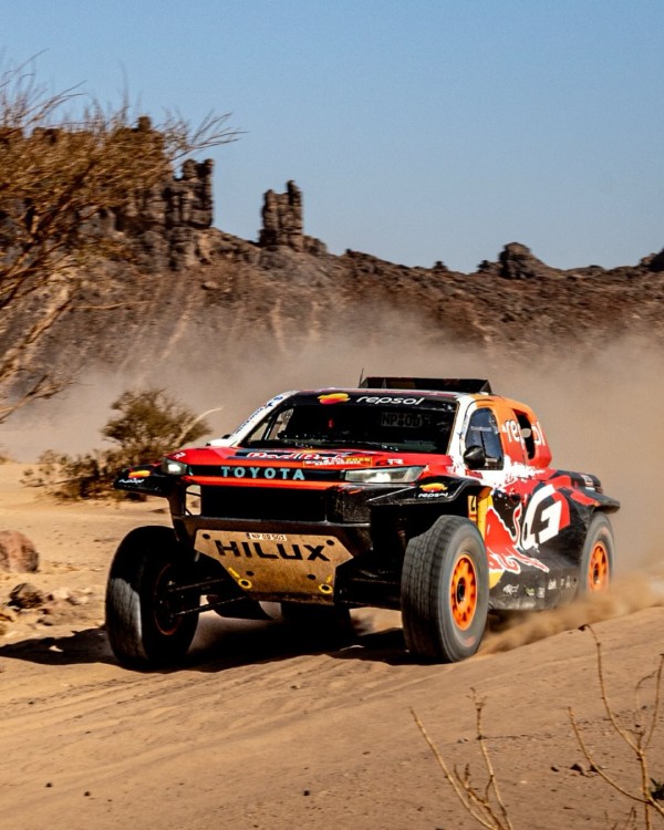 Dakar 2026 Stage 9 Results: Tosha Schareina & Eryk Goczal Win - Daniel ...