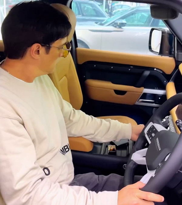 ಬಹುಕೋಟಿ ಬೆಲೆಯ ಲ್ಯಾಂಡ್ ರೋವರ್ ಡಿಫೆಂಡರ್ ಎಸ್‌ಯುವಿ ಖರೀದಿಸಿದ ಜನಪ್ರಿಯ ನಟ ...