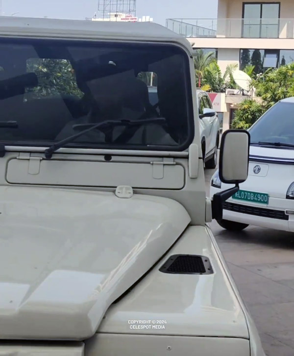 ಈ ನಟನಿಗೆ ಲ್ಯಾಂಡ್‌ರೋವರ್‌ ಕಾರುಗಳು ಲೆಕ್ಕಕ್ಕೇ ಇಲ್ಲ: 72 ವರ್ಷದಲ್ಲೂ ...