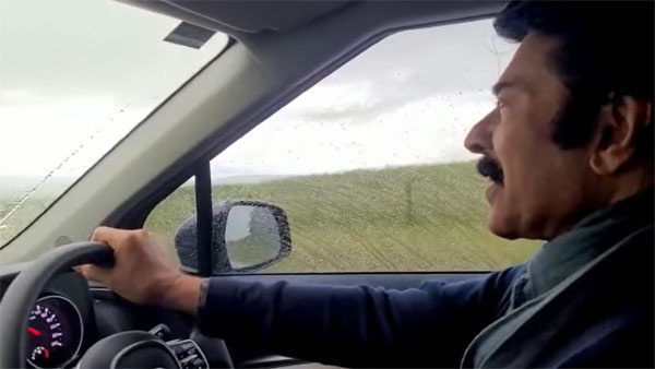Mammootty Driving: സ്റ്റിയറിംഗ് വിട്ടുകൊടുക്കാതെ മമ്മൂട്ടി ...