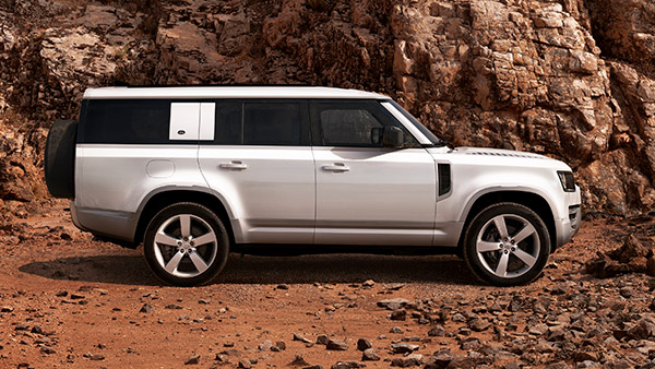 1.55 കോടിയുടെ ആഡംബരത്തിലാണ് ഇനി യാത്ര, പുത്തൻ വണ്ടി വാങ്ങി ...