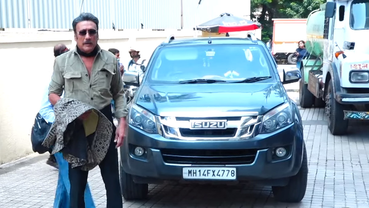 വാഹനത്തിന് വേണ്ടി കാശ് കളയരുതെന്ന് പറയുന്ന സൂപ്പർ താരത്തെ മനസിലായോ ...