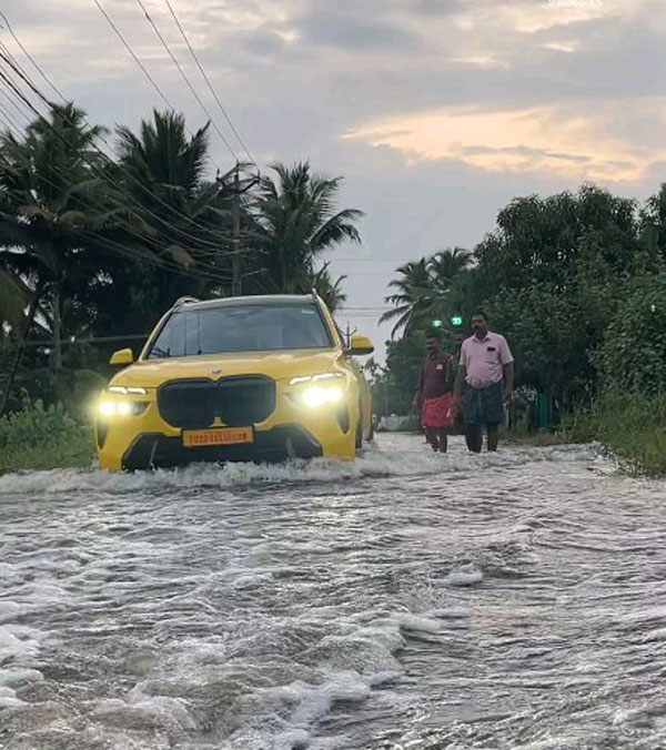 ഇഷ്‌ട നമ്പരിന് വാരിയെറിഞ്ഞത് 5.30 ലക്ഷം രൂപ, KL-05-BB-7777 നമ്പ ...