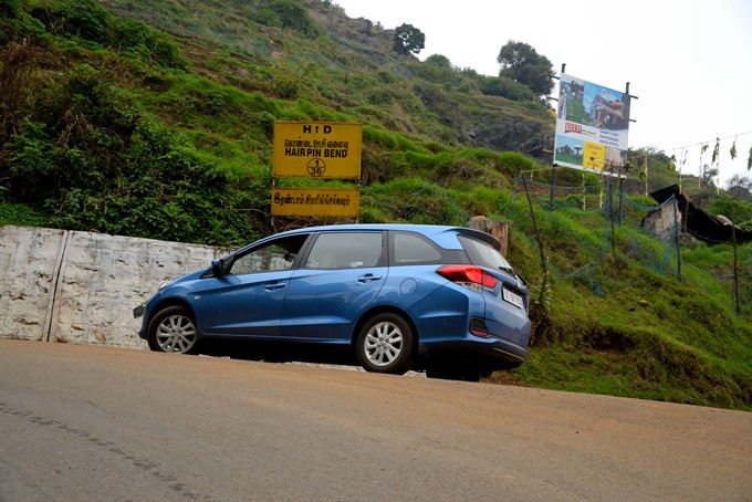 Honda Mobilio Images [HD]: Honda Mobilio Interior & Exterior Photo ...