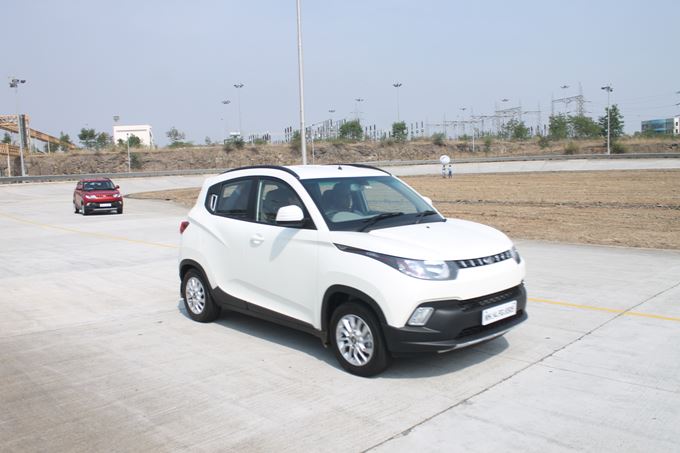 Mahindra KUV100 Images [HD]: Mahindra KUV100 Interior & Exterior Photo ...