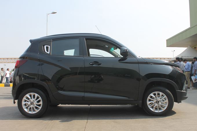 Mahindra KUV100 Images [HD]: Mahindra KUV100 Interior & Exterior Photo ...