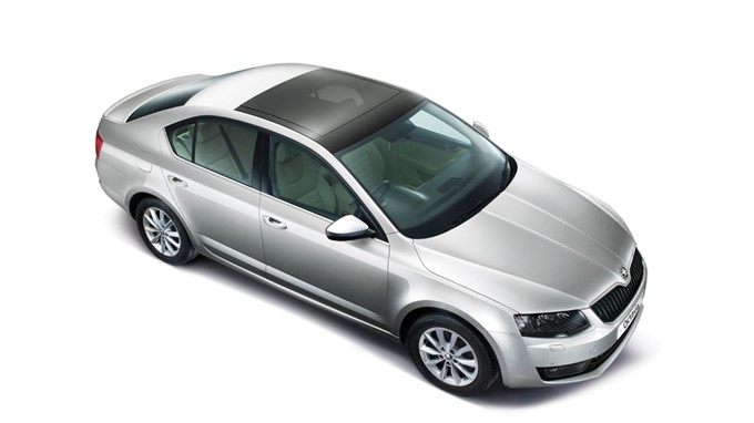 Skoda Octavia Images [HD]: Skoda Octavia Interior & Exterior Photo ...