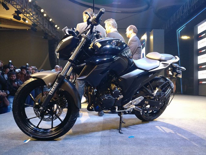 Yamaha FZ25 Images [HD]: Photo Gallery of Yamaha FZ25 - DriveSpark