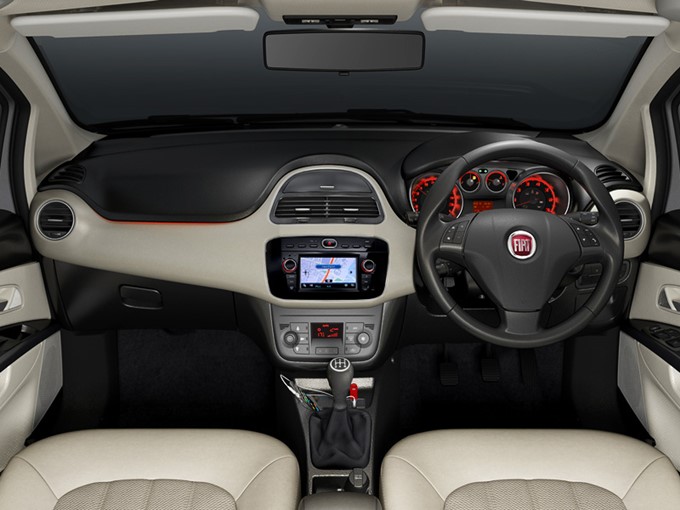Fiat Linea Images [HD]: Fiat Linea Interior & Exterior Photo Gallery ...