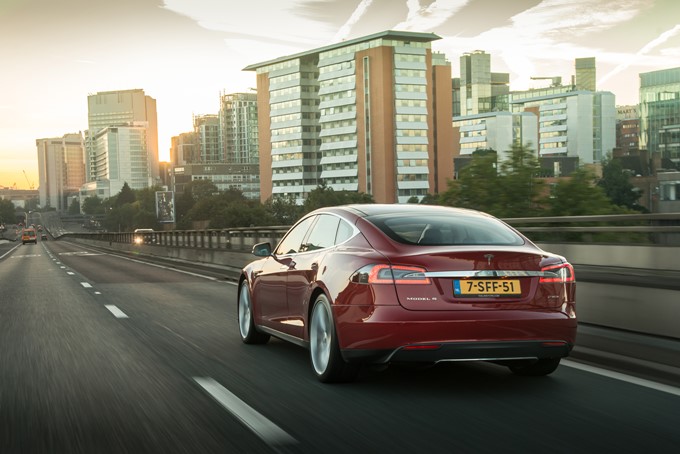 Tesla Model S Images [HD]: Tesla Model S Interior & Exterior Photo ...