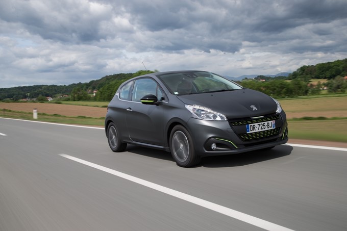 Peugeot 208 Images [HD]: Peugeot 208 Interior & Exterior Photo Gallery ...
