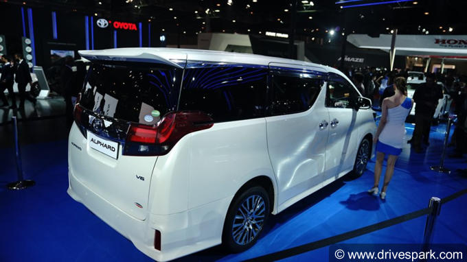 Toyota Alphard Images [HD]: Toyota Alphard Interior & Exterior Photo ...