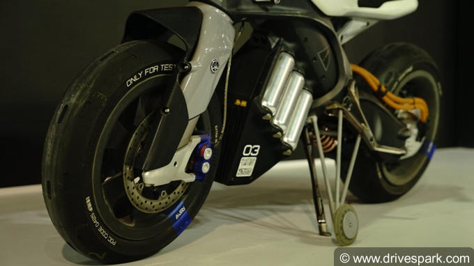 Yamaha Motoroid Concept Images [HD]: Photo Gallery of Yamaha Motoroid ...