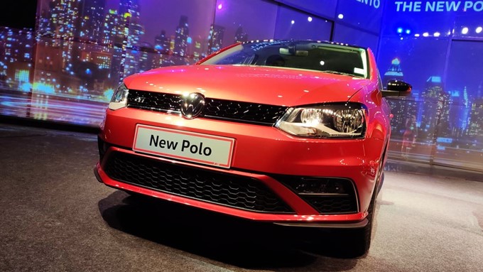 Volkswagen Polo Images [HD]: Volkswagen Polo Interior & Exterior Photo ...