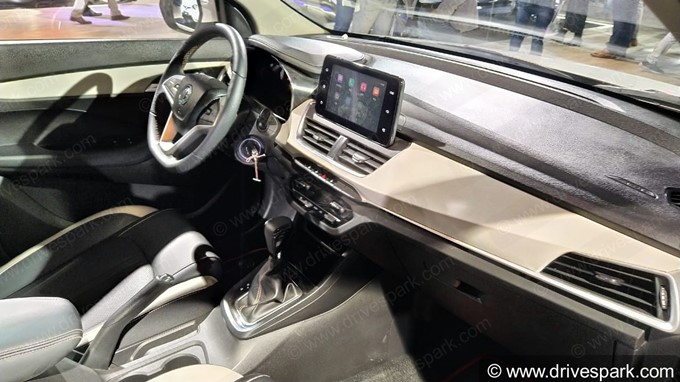 MG 360M Images [HD]: MG 360M Interior & Exterior Photo Gallery - DriveSpark