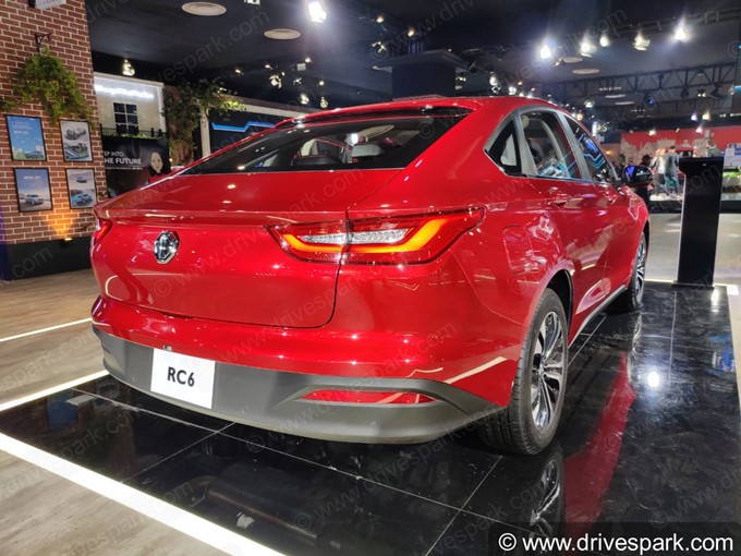 MG RC6 Sedan Images [HD]: MG RC6 Sedan Interior & Exterior Photo ...