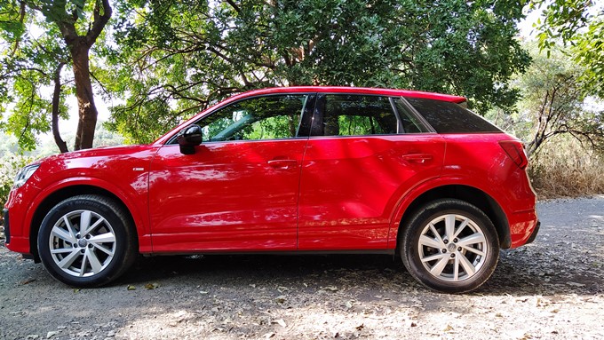 Audi Q2 Images [HD]: Audi Q2 Interior & Exterior Photo Gallery - DriveSpark