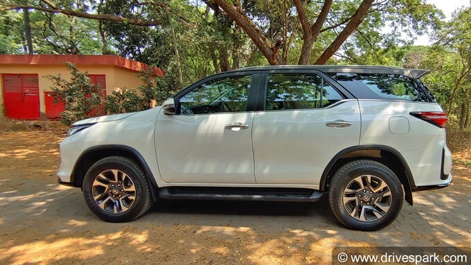 Toyota Fortuner Legender Images [HD]: Toyota Fortuner Legender Interior ...