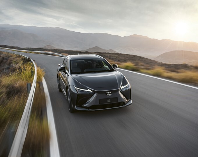 Lexus RZ Images [HD]: Lexus RZ Interior & Exterior Photo Gallery ...